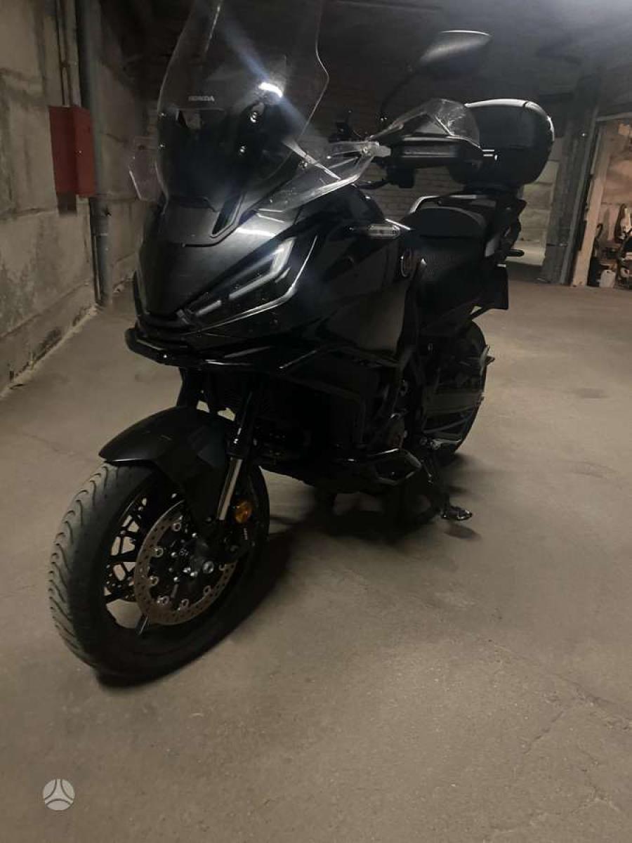 Melns Honda NT 1100 2023 Viļņa, ar dzinēja tilpumu 1.10 L un nobraukumu 6 tūkst. km par 13300 €, foto 10 vietnē AUTOMOTO.COM.LV