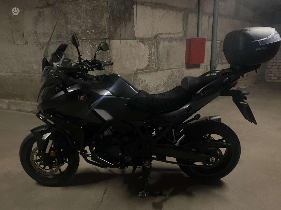 Melns Honda NT 1100 2023 Viļņa, ar dzinēja tilpumu 1.10 L un nobraukumu 6 tūkst. km par 13300 €, foto 11 vietnē AUTOMOTO.COM.LV