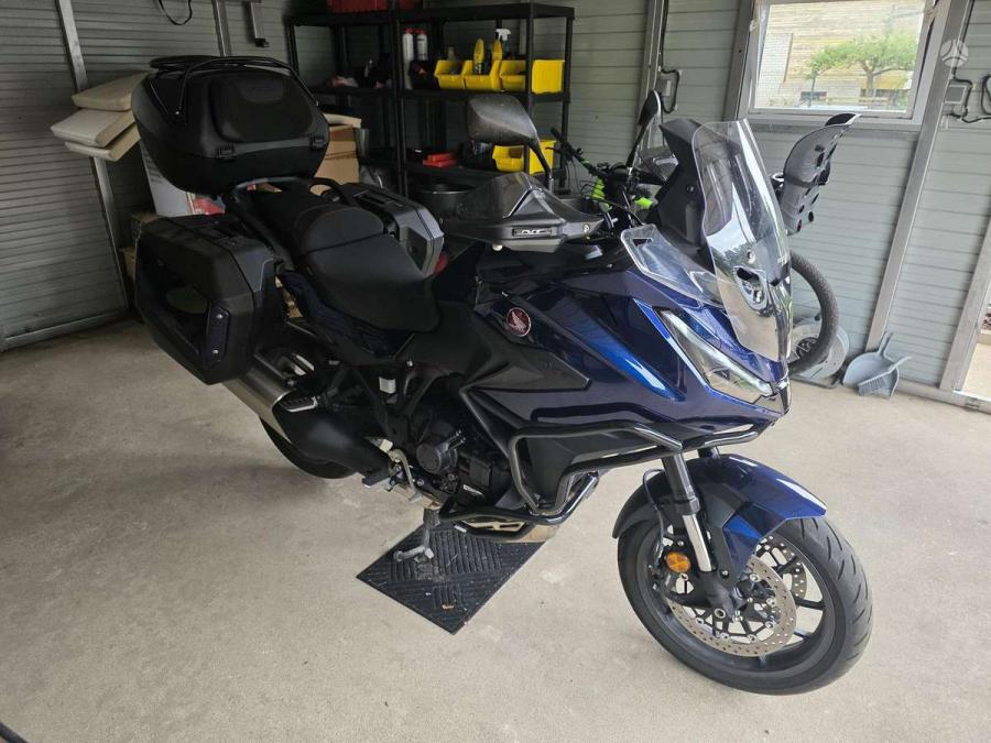 Zils Honda NT 1100 2025 Panevēža, ar dzinēja tilpumu 1.08 L un nobraukumu 6 tūkst. km par 15200 €, foto 3 vietnē AUTOMOTO.COM.LV
