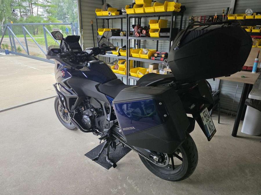 Zils Honda NT 1100 2025 Panevēža, ar dzinēja tilpumu 1.08 L un nobraukumu 6 tūkst. km par 15200 €, foto 5 vietnē AUTOMOTO.COM.LV
