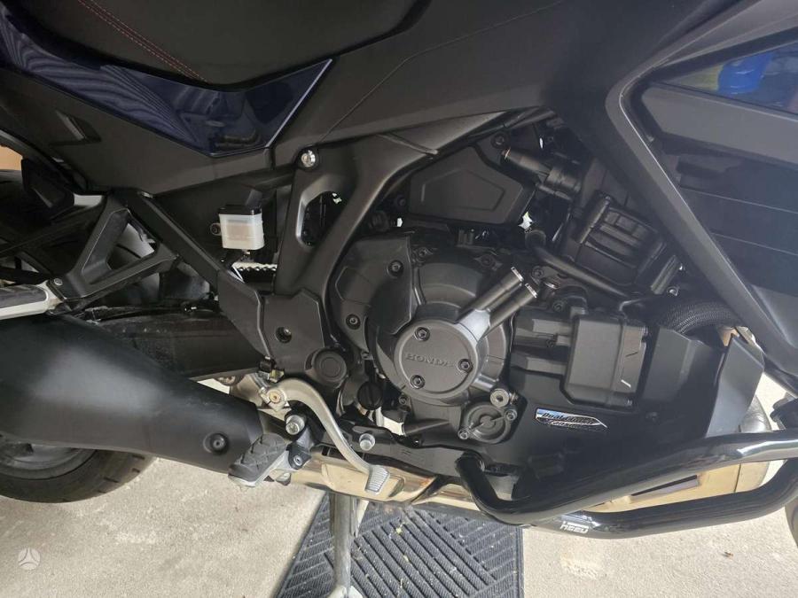 Zils Honda NT 1100 2025 Panevēža, ar dzinēja tilpumu 1.08 L un nobraukumu 6 tūkst. km par 15200 €, foto 11 vietnē AUTOMOTO.COM.LV