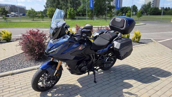 Zils Honda NT 1100 2026 Viļņa, ar dzinēja tilpumu 1.10 L un nobraukumu 1000 tūkst. km par 15900 €, foto 1 vietnē AUTOMOTO.COM.LV