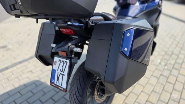 Zils Honda NT 1100 2026 Viļņa, ar dzinēja tilpumu 1.10 L un nobraukumu 1000 tūkst. km par 15900 €, foto 7 vietnē AUTOMOTO.COM.LV