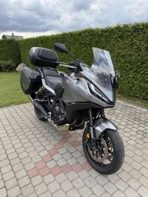 Grey Honda NT 1100 2024 in Marijampole, with an engine capacity of 1.08 L and mileage of 5 thousand km for 10850 €, photo  on AUTOMOTO.COM.LV