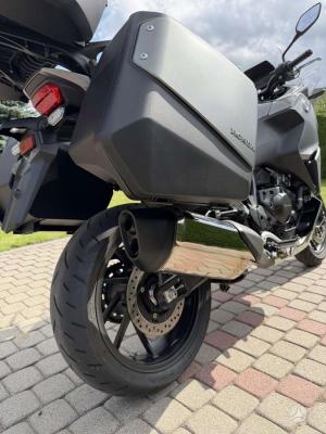 Grey Honda NT 1100 2024 in Marijampole, with an engine capacity of 1.08 L and mileage of 5 thousand km for 10850 €, photo 19 on AUTOMOTO.COM.LV