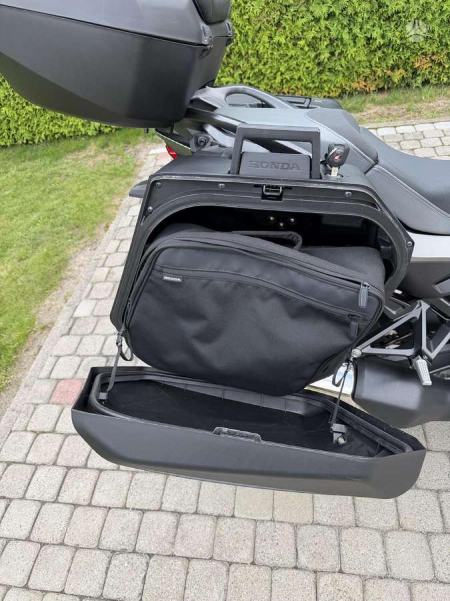 Grey Honda NT 1100 2024 in Marijampole, with an engine capacity of 1.08 L and mileage of 5 thousand km for 10850 €, photo 22 on AUTOMOTO.COM.LV