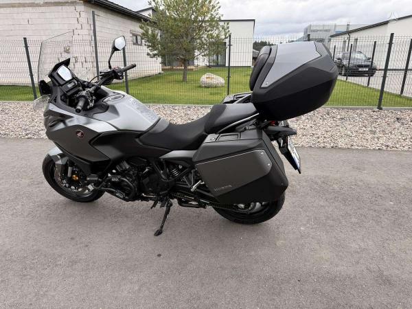 Grey Honda NT 1100 2024 in Vilnius, with an engine capacity of 1.10 L and mileage of 11 thousand km for 13000 €, photo 6 on AUTOMOTO.COM.LV
