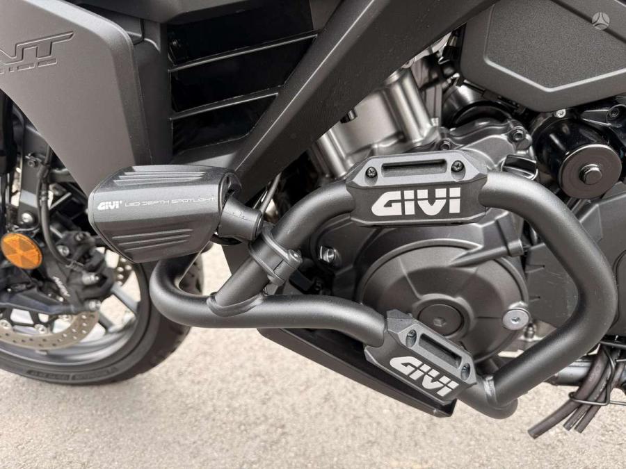 Grey Honda NT 1100 2024 in Vilnius, with an engine capacity of 1.10 L and mileage of 11 thousand km for 13000 €, photo 11 on AUTOMOTO.COM.LV
