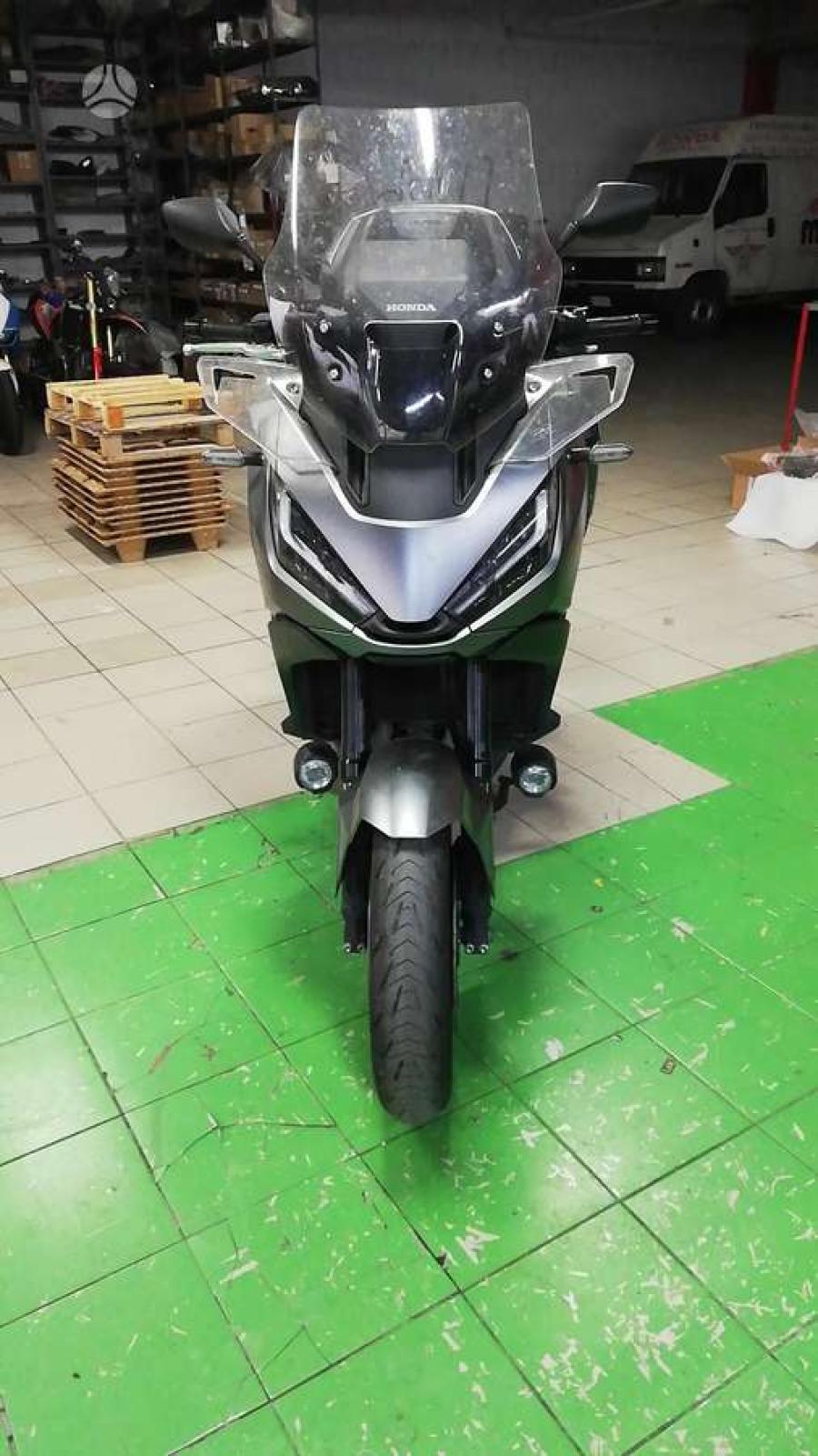Honda NT 1100 2022 in Ukmerge, with an engine capacity of 1.10 L and mileage of 28 thousand km for 9400 €, photo 3 on AUTOMOTO.COM.LV