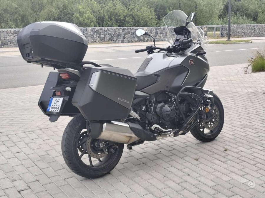 Honda NT 1100 2022 in Riga, with an engine capacity of 1.08 L and mileage of 17 thousand km for 11500 €, photo 7 on AUTOMOTO.COM.LV