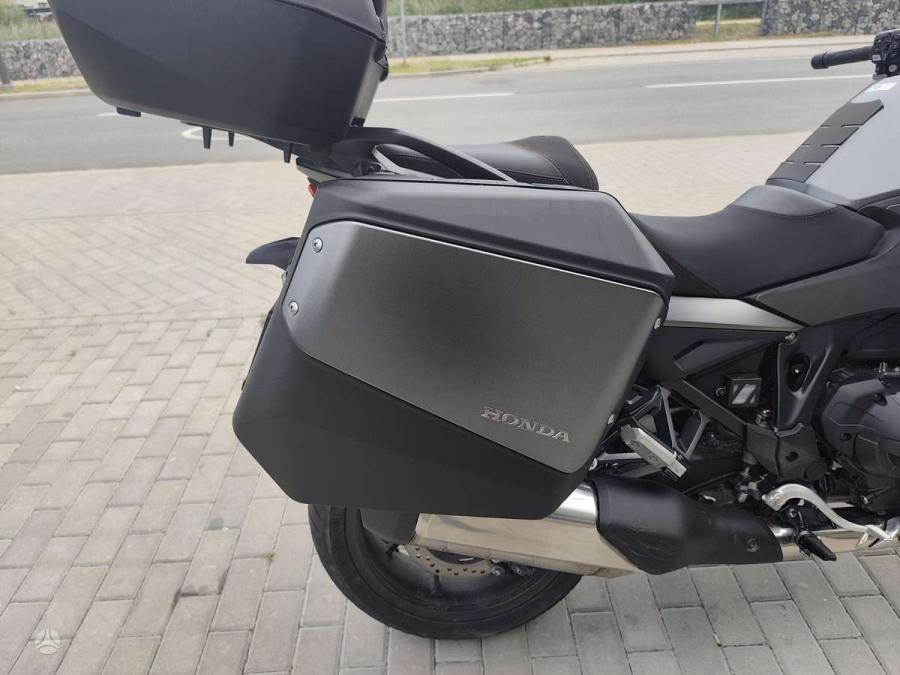 Honda NT 1100 2022 in Riga, with an engine capacity of 1.08 L and mileage of 17 thousand km for 11500 €, photo 20 on AUTOMOTO.COM.LV