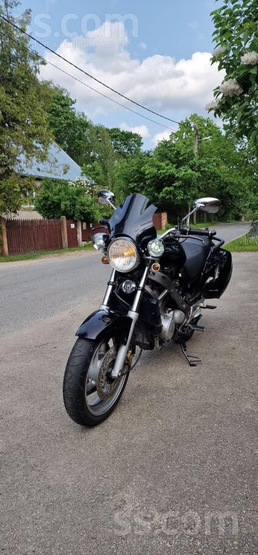 Honda NT 650V 1999 Rīga, ar dzinēja tilpumu 0.65 L un nobraukumu 0 tūkst. km par 2200 €, foto 5 vietnē AUTOMOTO.COM.LV