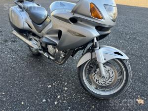 Honda NT 650V 2002 in Cesis, with an engine capacity of 0.65 L and mileage of 0 thousand km for 1250 €, photo 4 on AUTOMOTO.COM.LV
