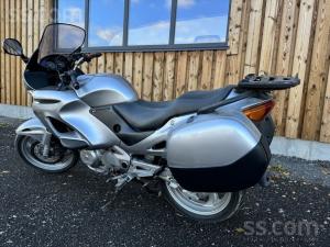 Honda NT 650V 2002 in Cesis, with an engine capacity of 0.65 L and mileage of 0 thousand km for 1250 €, photo 5 on AUTOMOTO.COM.LV