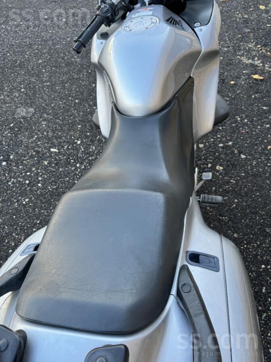 Honda NT 650V 2002 in Cesis, with an engine capacity of 0.65 L and mileage of 0 thousand km for 1250 €, photo 6 on AUTOMOTO.COM.LV