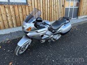 Honda NT 650V 2002 in Cesis, with an engine capacity of 0.65 L and mileage of 0 thousand km for 1250 €, photo 8 on AUTOMOTO.COM.LV