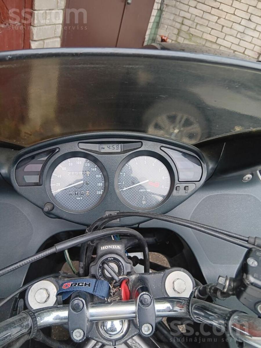Honda NT 650V 2002 Rīga, ar dzinēja tilpumu 0.65 L un nobraukumu 0 tūkst. km par 1750 €, foto 6 vietnē AUTOMOTO.COM.LV