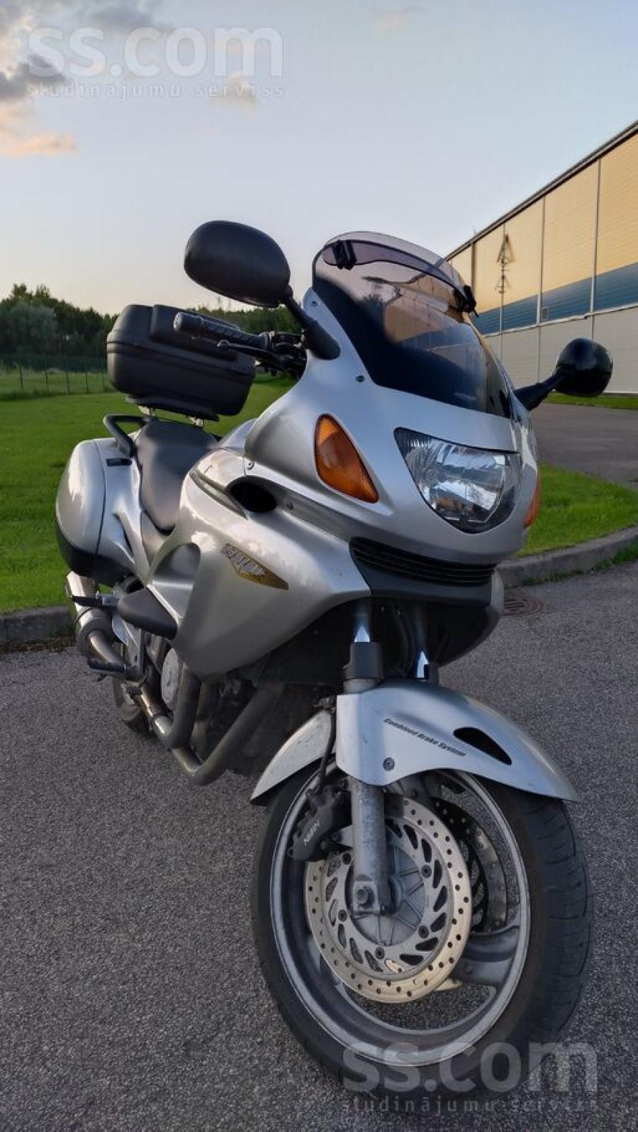 Honda NT 650V 2002 in Ogre, with an engine capacity of 0.65 L and mileage of 0 thousand km for 2200 €, photo 1 on AUTOMOTO.COM.LV