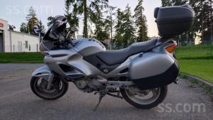 Honda NT 650V 2002 in Ogre, with an engine capacity of 0.65 L and mileage of 0 thousand km for 2200 €, photo 5 on AUTOMOTO.COM.LV