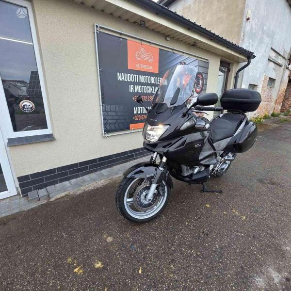 Melns Honda NT 2006 Panevēža, ar dzinēja tilpumu 0.70 L un nobraukumu 85 tūkst. km par 2750 €, foto 3 vietnē AUTOMOTO.COM.LV