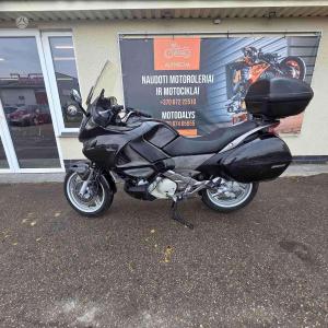 Melns Honda NT 2006 Panevēža, ar dzinēja tilpumu 0.70 L un nobraukumu 85 tūkst. km par 2750 €, foto 5 vietnē AUTOMOTO.COM.LV