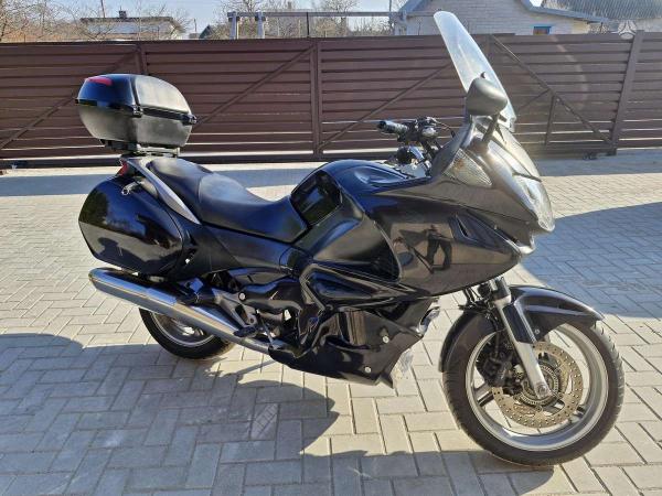 Black Honda NT 2007 in Klaipeda, with an engine capacity of 0.75 L and mileage of 43 thousand km for 2000 €, photo 1 on AUTOMOTO.COM.LV