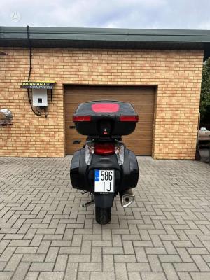Black Honda NT 2011 in Vilkaviskis, with an engine capacity of 0.68 L and mileage of 33 thousand km for 3500 €, photo 4 on AUTOMOTO.COM.LV