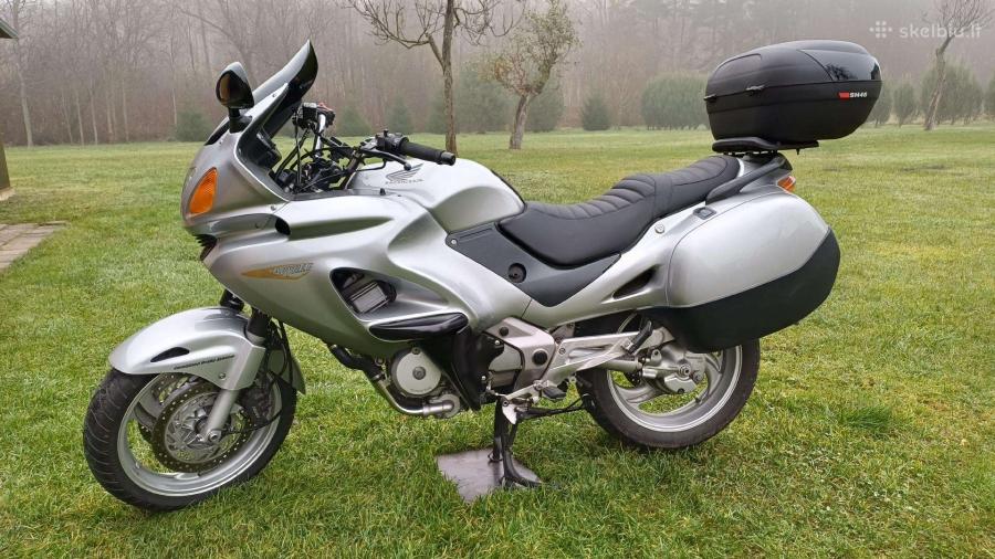 Pelēks Honda NT 2002 Panevēža, ar dzinēja tilpumu 0.65 L un nobraukumu 34 tūkst. km par 2300 €, foto 3 vietnē AUTOMOTO.COM.LV