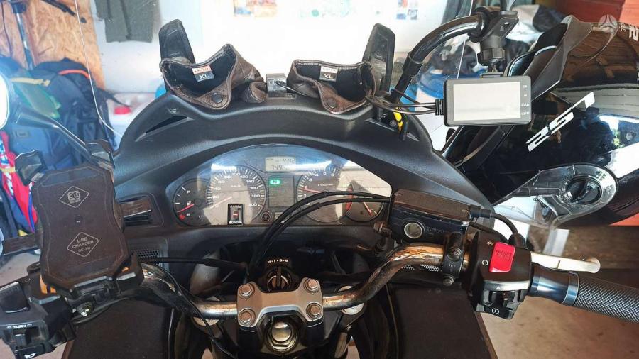 Pelēks Honda NT 2006 Utena, ar dzinēja tilpumu 0.70 L un nobraukumu 75 tūkst. km par 2200 €, foto 7 vietnē AUTOMOTO.COM.LV