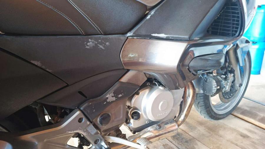 Pelēks Honda NT 2006 Utena, ar dzinēja tilpumu 0.70 L un nobraukumu 75 tūkst. km par 2200 €, foto 8 vietnē AUTOMOTO.COM.LV
