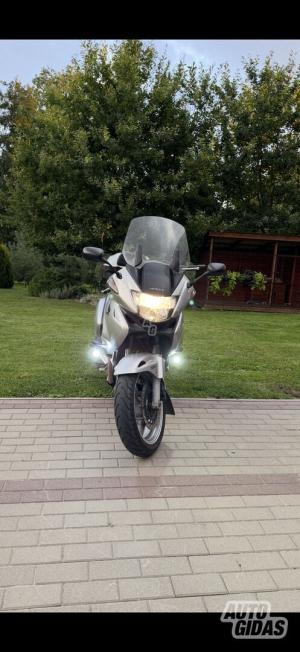 Pelēks Honda NT 2010 Vilkaviškis, ar dzinēja tilpumu 0.70 L un nobraukumu 55 tūkst. km par 2550 €, foto  vietnē AUTOMOTO.COM.LV
