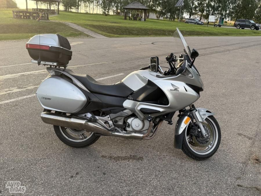 Pelēks Honda NT 2010 Vilkaviškis, ar dzinēja tilpumu 0.70 L un nobraukumu 55 tūkst. km par 2550 €, foto 7 vietnē AUTOMOTO.COM.LV