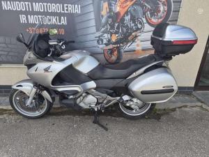 Grey Honda NT 2014 in Panevezys, with an engine capacity of 0.70 L and mileage of 21 thousand km for 4200 €, photo 5 on AUTOMOTO.COM.LV