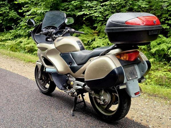 Honda NT 1999 Viļņa, ar dzinēja tilpumu 0.65 L un nobraukumu 62 tūkst. km par 900 €, foto 5 vietnē AUTOMOTO.COM.LV