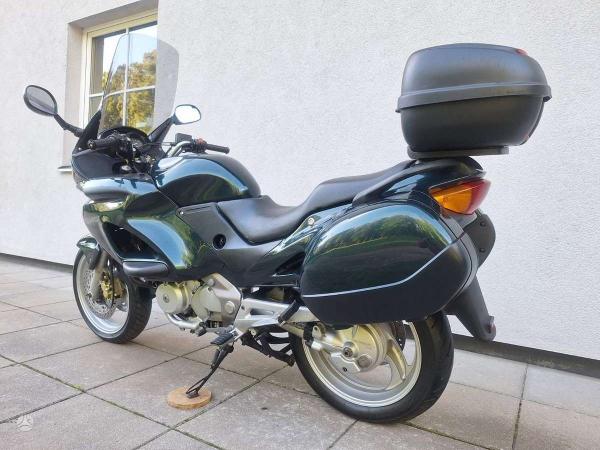 Honda NT 2001 in Prienai, with an engine capacity of 0.65 L and mileage of 33 thousand km for 1850 €, photo 5 on AUTOMOTO.COM.LV