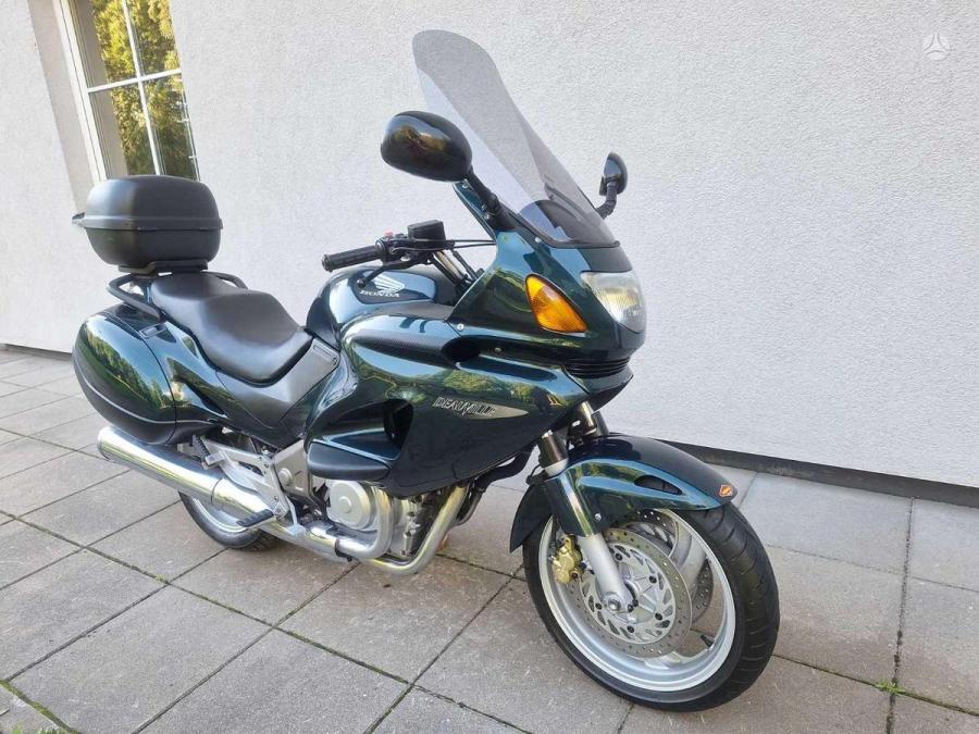 Honda NT 2001 in Prienai, with an engine capacity of 0.65 L and mileage of 33 thousand km for 1850 €, photo 9 on AUTOMOTO.COM.LV