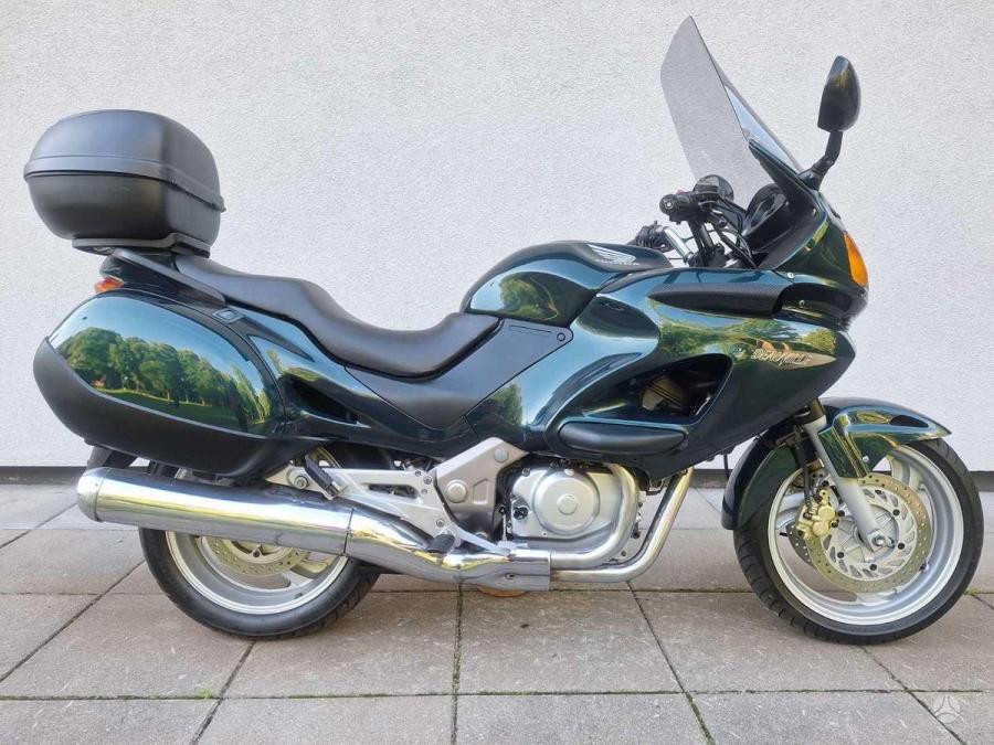 Honda NT 2001 in Prienai, with an engine capacity of 0.65 L and mileage of 33 thousand km for 1850 €, photo 13 on AUTOMOTO.COM.LV