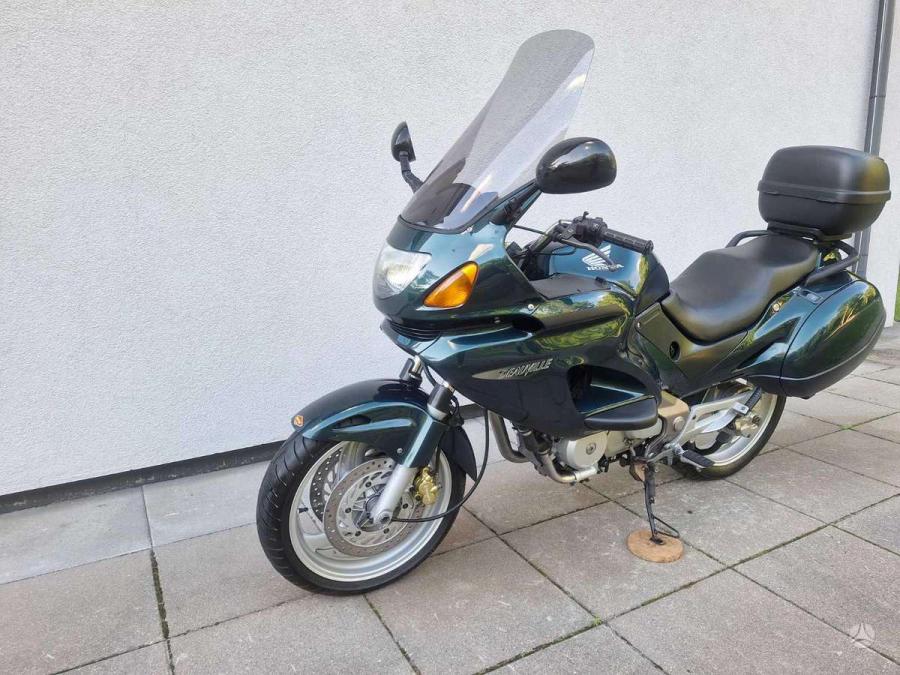 Honda NT 2001 in Prienai, with an engine capacity of 0.65 L and mileage of 33 thousand km for 1850 €, photo 14 on AUTOMOTO.COM.LV