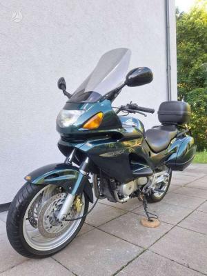 Honda NT 2001 in Prienai, with an engine capacity of 0.65 L and mileage of 33 thousand km for 1850 €, photo 16 on AUTOMOTO.COM.LV