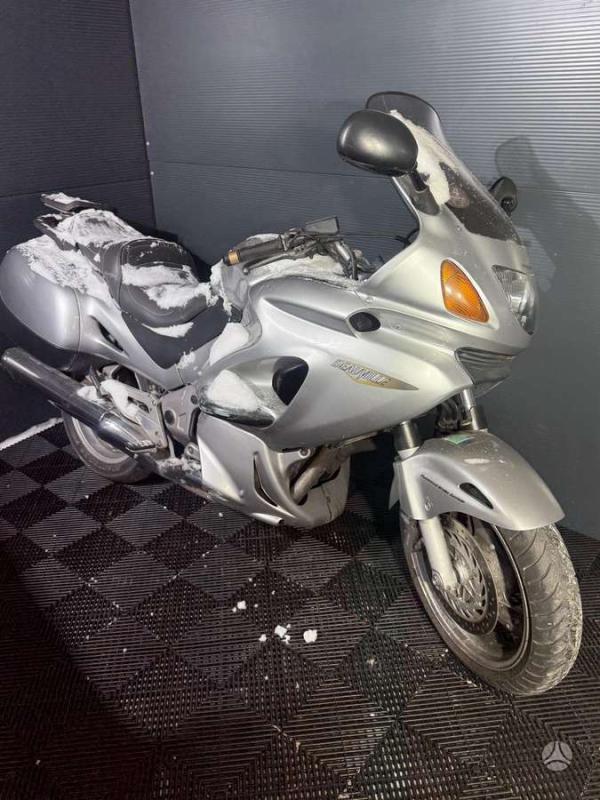 Honda NT 2003 in Taurage, with an engine capacity of 0.65 L and mileage of 60 thousand km for 1450 €, photo 1 on AUTOMOTO.COM.LV