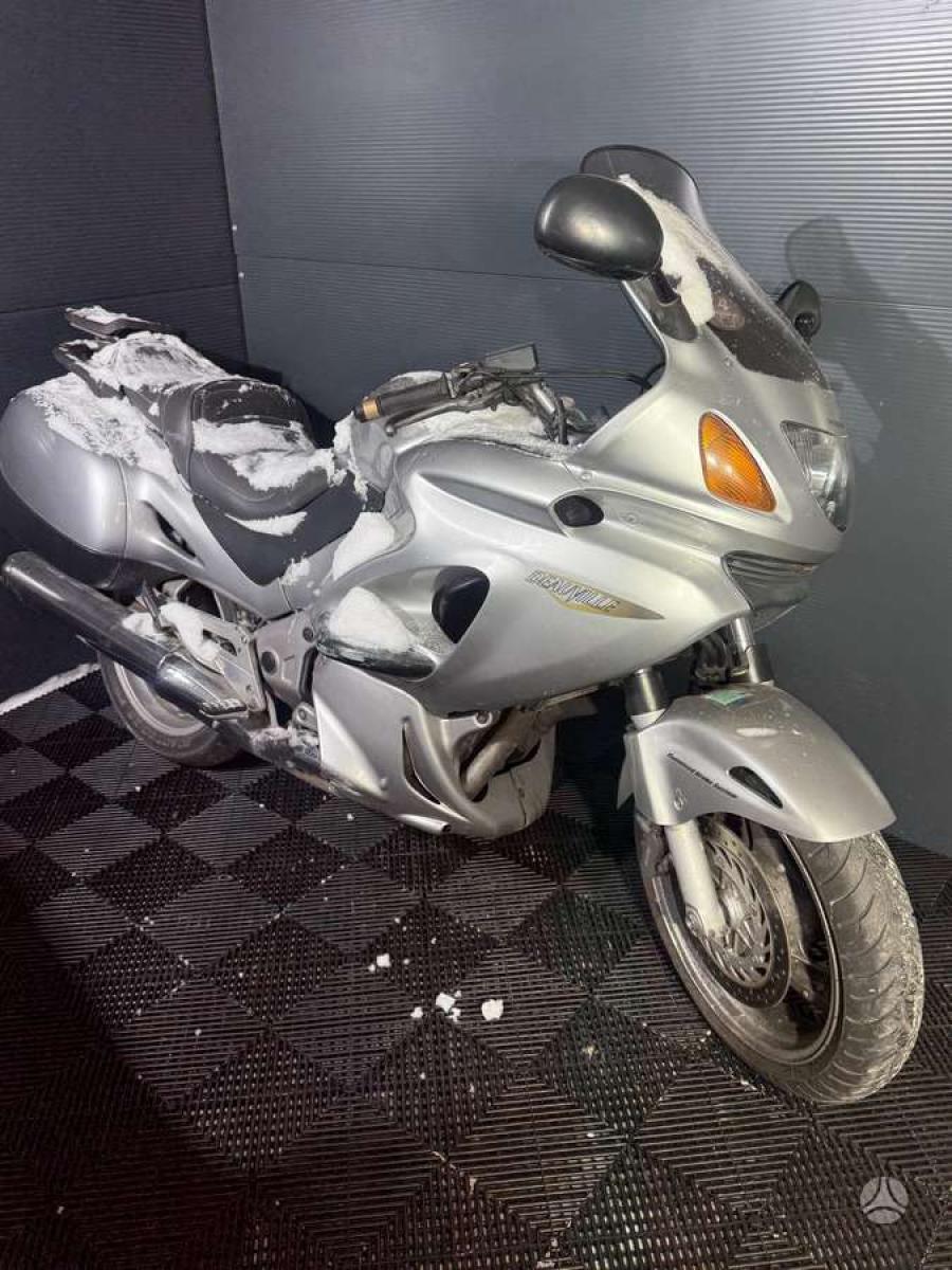Honda NT 2003 in Taurage, with an engine capacity of 0.65 L and mileage of 60 thousand km for 1450 €, photo 1 on AUTOMOTO.COM.LV