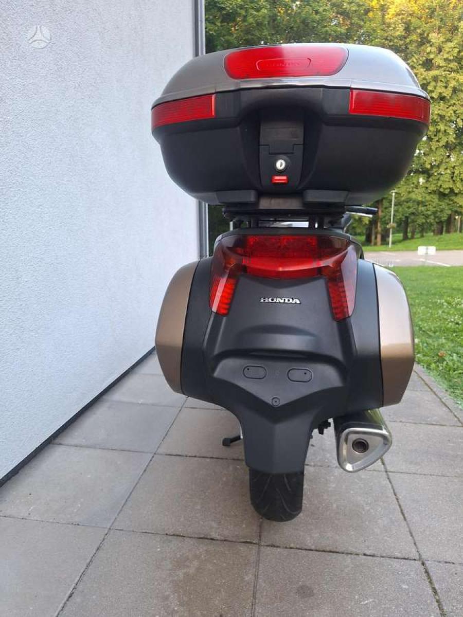 Honda NT 2006 in Prienai, with an engine capacity of 0.70 L and mileage of 17 thousand km for 3350 €, photo 12 on AUTOMOTO.COM.LV