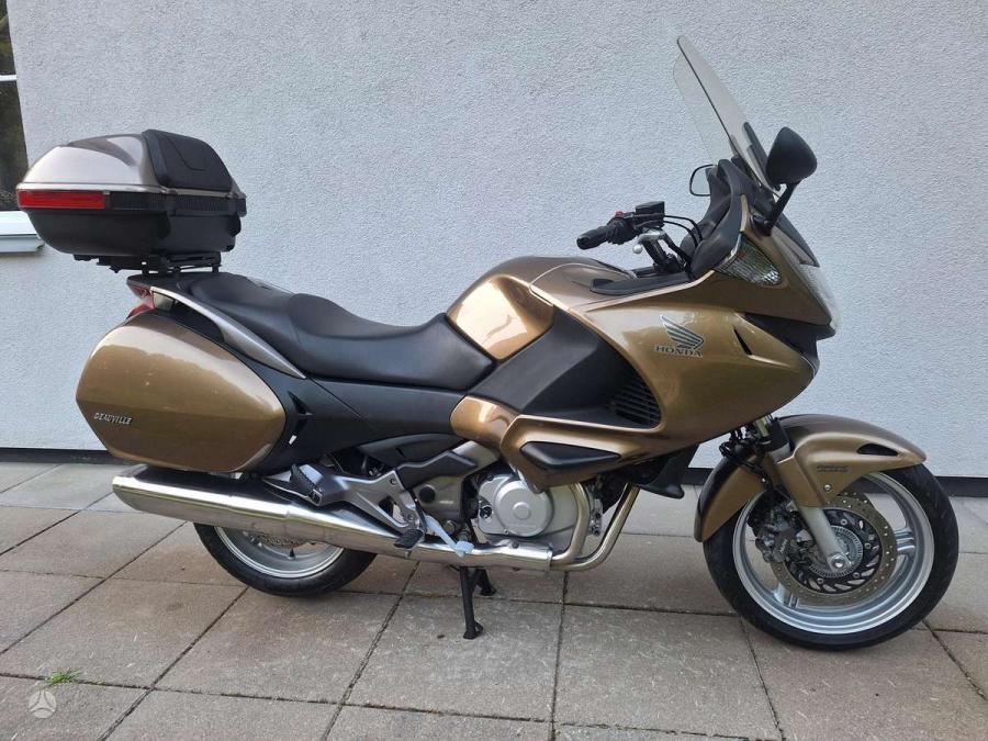 Honda NT 2006 in Prienai, with an engine capacity of 0.70 L and mileage of 17 thousand km for 3350 €, photo 15 on AUTOMOTO.COM.LV
