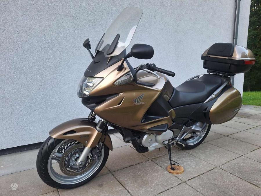 Honda NT 2006 in Prienai, with an engine capacity of 0.70 L and mileage of 17 thousand km for 3350 €, photo 21 on AUTOMOTO.COM.LV