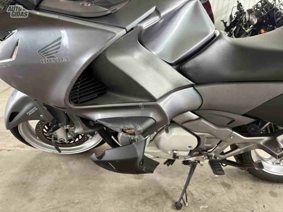 Honda NT 2006 Kelmė, ar dzinēja tilpumu 0.70 L un nobraukumu 42 tūkst. km par 615 €, foto 9 vietnē AUTOMOTO.COM.LV