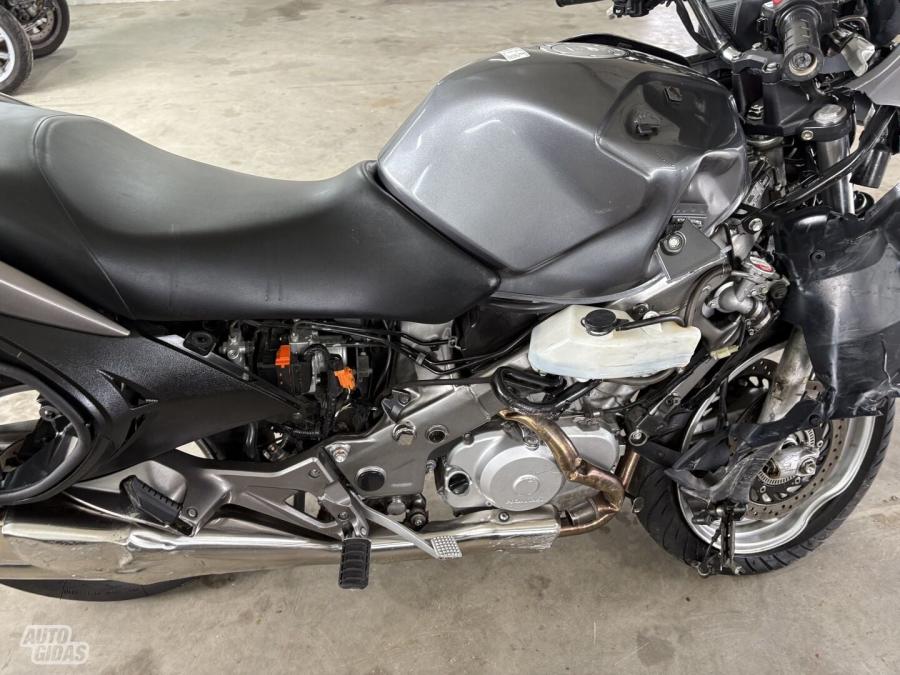 Honda NT 2006 Kelmė, ar dzinēja tilpumu 0.70 L un nobraukumu 42 tūkst. km par 615 €, foto 14 vietnē AUTOMOTO.COM.LV