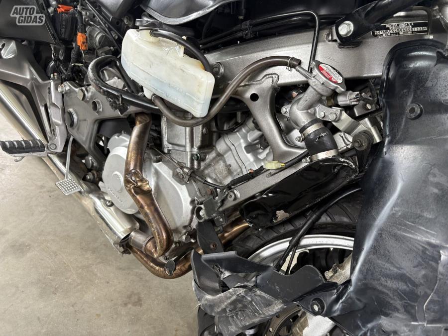 Honda NT 2006 Kelmė, ar dzinēja tilpumu 0.70 L un nobraukumu 42 tūkst. km par 615 €, foto 16 vietnē AUTOMOTO.COM.LV