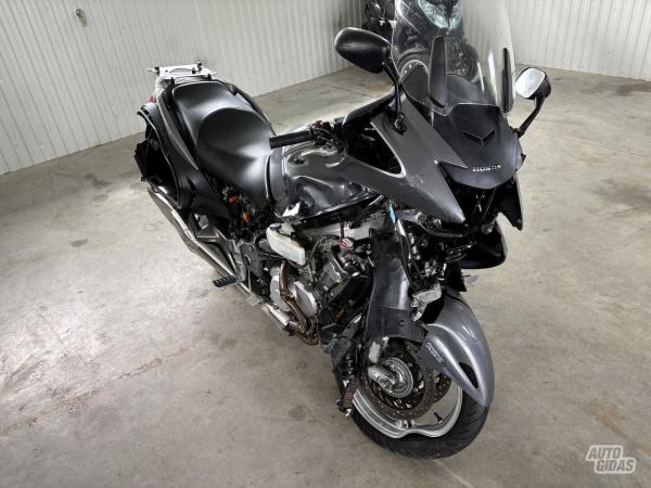 Honda NT 2006 Kelmė, ar dzinēja tilpumu 0.70 L un nobraukumu 42 tūkst. km par 565 €, foto 1 vietnē AUTOMOTO.COM.LV