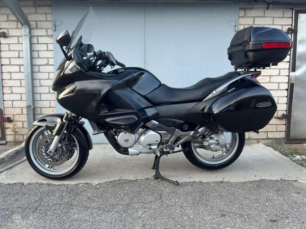 Honda NT 2007 in Birstonas, with an engine capacity of 0.70 L and mileage of 34 thousand km for 3550 €, photo 3 on AUTOMOTO.COM.LV