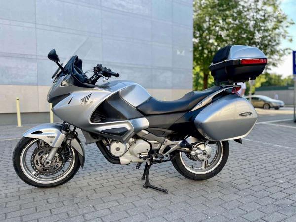 Honda NT 2007 in Jonava, with an engine capacity of 0.75 L and mileage of 100 thousand km for 2200 €, photo 6 on AUTOMOTO.COM.LV